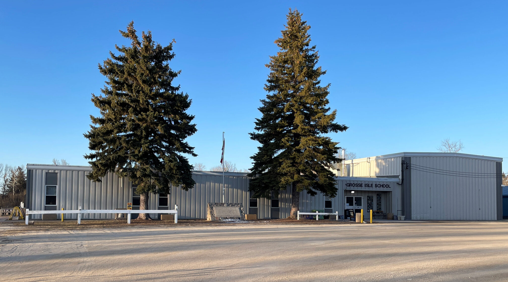 Contact US | Grosse Isle School